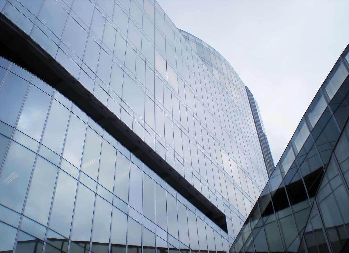 How do custom curtain wall systems improve building energy performance ...